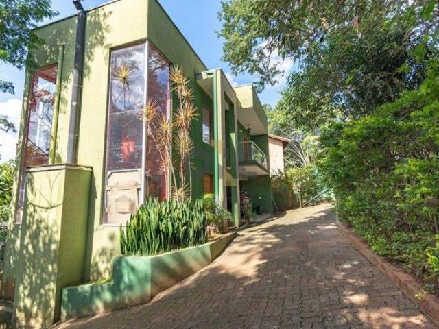 Casa com 3 dormitórios, sendo 2 suítes para venda Granja Viana Cotia SP