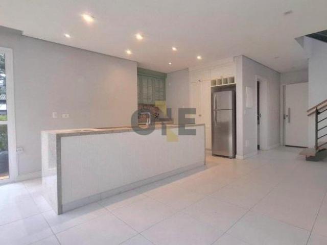 Casa com 3 dormitórios, sendo 2 suítes para venda ou locação Granja Viana Cotia SP