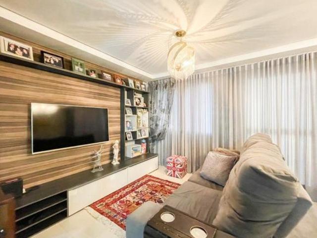 Casa com 3 dormitórios, sendo 2 suítes, uma delas com closet, no bairro Pedra Redonda, Zona Sul de P