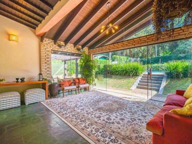 Casa com 3 dormitórios, sendo 3 suíte para venda Granja Viana Cotia SP
