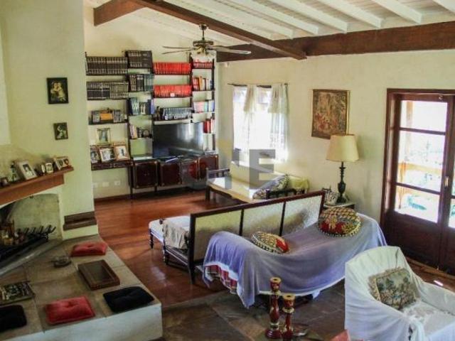Casa com 3 dormitórios, sendo 3 suíte para venda Granja Viana Cotia SP