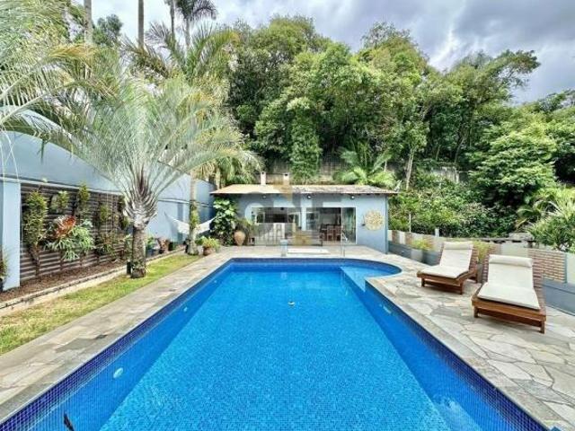 Casa com 3 dormitórios, sendo 3 suítes para venda Granja Viana Cotia SP