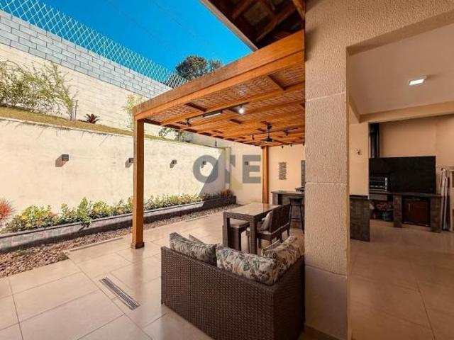 Casa com 3 dormitórios, sendo 3 suítes para venda Granja Viana Cotia SP