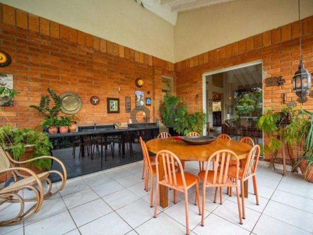 Casa com 3 dormitórios, sendo 3 suítes para venda Granja Viana Cotia SP