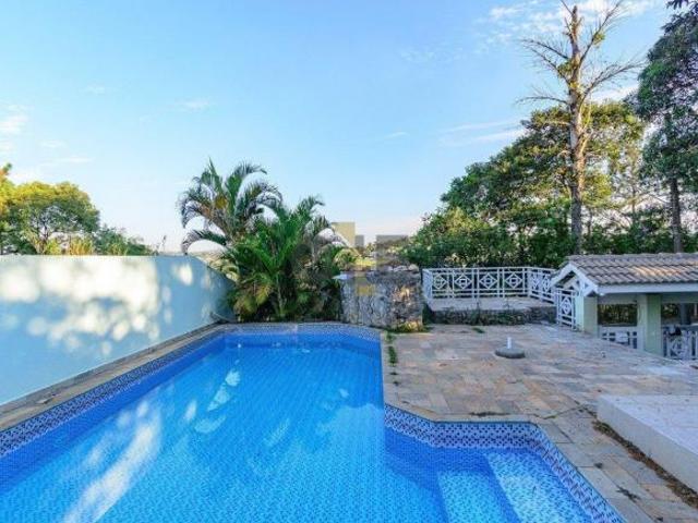 Casa com 3 dormitórios, sendo 3 suítes para venda Granja Viana Jandira SP