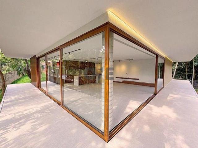 Casa com 3 dormitórios, sendo 3 suítes para venda Embu das Artes SP