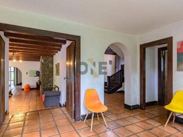 Casa com 3 dormitórios, sendo 3 suítes para venda na região Granja Viana Cotia