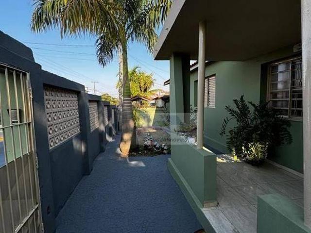 Casa com 3 dormitórios, 195 m² venda por R$ 550.000,00 ou aluguel por R$ 3.000,00/mês Centro Á