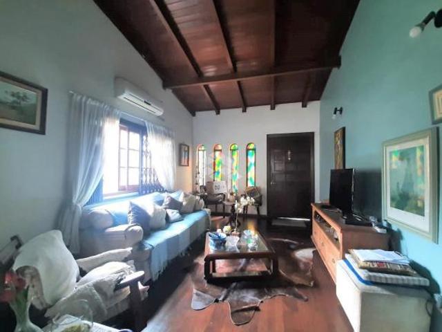 Casa com 3 dormitorios + 1 Apartamento e Vaga para ate 5 veiculos