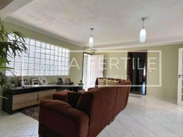 Casa com 3 Dormitórios, 1 Suíte, 206,7 m², à venda por R$ 910.000 Tanguá, Almirante Tamandaré PR
