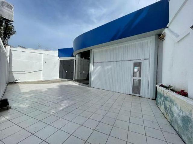 Casa com 3 dormitórios, 1 suíte, 4 vagas Parolin Curitiba/PR