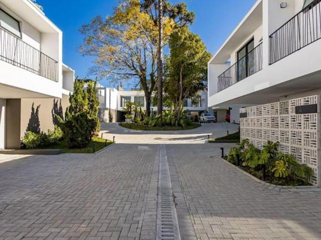 Casa com 3 dormitórios 1 suite à venda, 158 m² por R$ 1.257.800,00 Guabirotuba Curitiba/PR