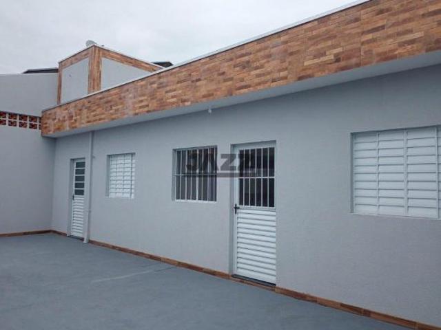 Casa com 3 Dormitórios 1 Suíte e Amplo Terreno 3 Vagas | Jardim Santa Rosa