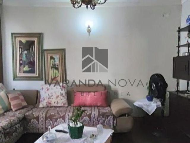 Casa com 3 Dormitorios 1 Suite em Terreno de 352m2