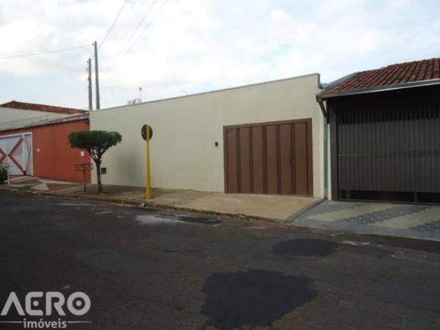 Casa com 3 dormitórios 200 m² Vila Carolina Bauru/SP