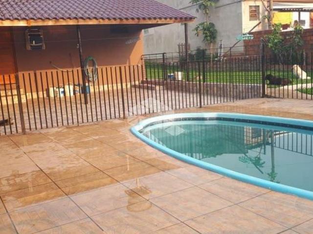 Casa com 3 dormitórios