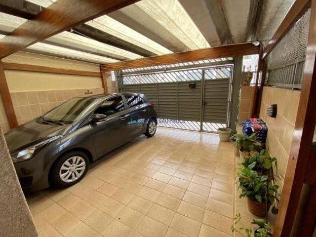 Casa com 3 dormitórios, 2 vaga de garagem ao lado da estação Hospital São Paulo do Metrô