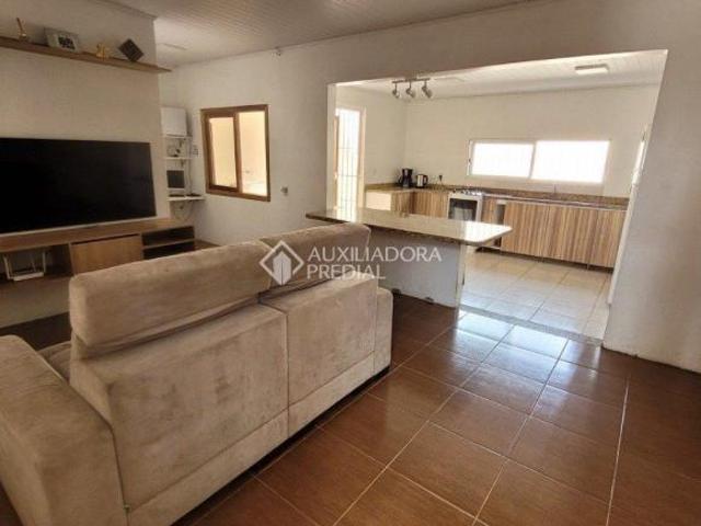 Casa com 3 Dormitórios 2 Vagas Mobiliada