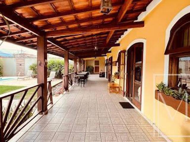 Casa Com 3 Dormitórios | 360m²| Jardim Samambaia | Ubatuba SP