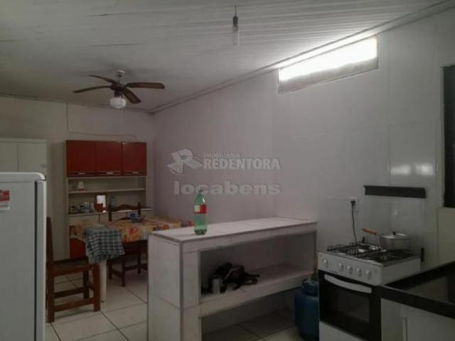 Casa com 3 dormitorios,3 banheiros,sala ampla,cozinha tipo americana
