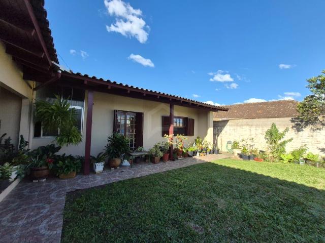 Casa com 3 dormitórios, 400.00m² à venda por R$ 600.000,00 ou para locação por R$ 3.000,00 Campina São Leopoldo/RS
