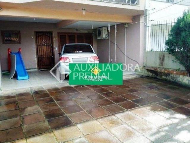 Casa com 3 dormitórios