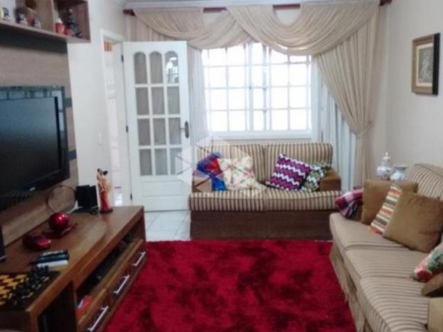 CASA COM 3 DORM/QUARTOS BAIRRO TERESÓPOLIS EM PORTO ALEGRE