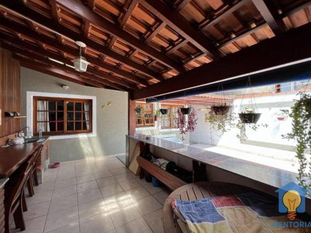 Casa com 3 dorms à Venda, á.t. 414 m² por R$ 898.000 Núcleo Residencial Isabela Taboão da Serra/