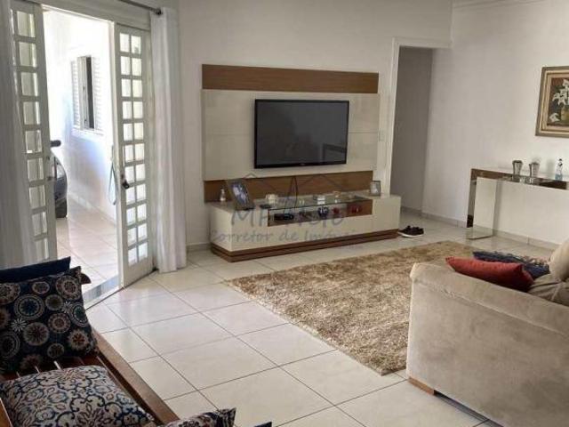 Casa com 3 dorms, Centro, Tapiratiba R$ 770 mil, Cod: 10133305