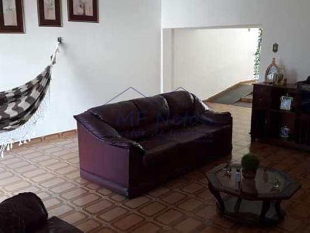 Casa com 3 dorms, Centro, Pirassununga R$ 1.35 mi, Cod: 10132184