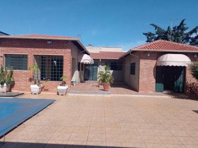 Casa com 3 dorms, Cidade Jardim, Pirassununga R$ 990 mil, Cod: 75300