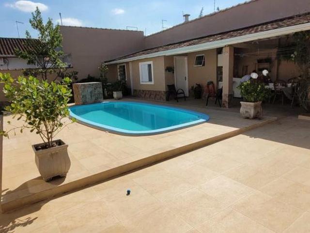 Casa com 3 dorms, Flórida, Praia Grande R$ 950 mil, Cod: 2734