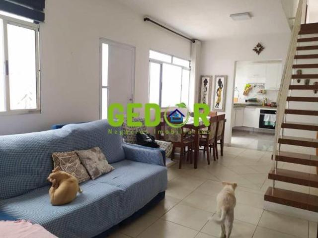 Casa com 3 dorms, Interlagos, São Paulo R$ 700 mil, Cod: 4594