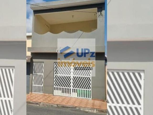 Casa com 3 dorms, sendo 1 suíte, 179m², 2 vagas no Jd. Elvira em Osasco SP