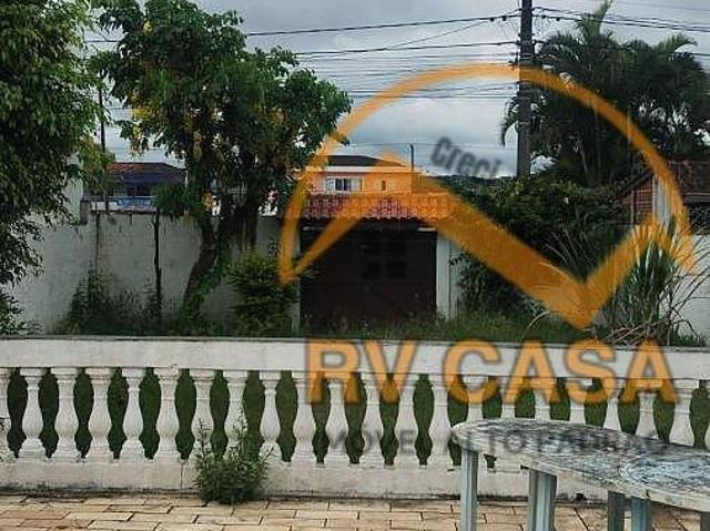 CASA COM 3 DORMS, 1 SUÍTE, PISCINA JD SUARÃO