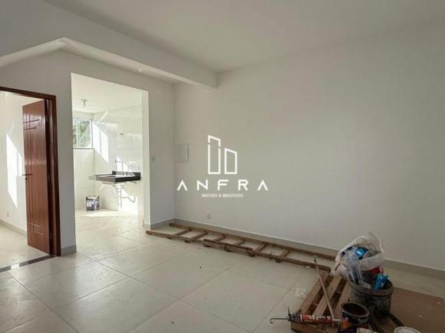 Casa com 3 Qts 1 suíte e 2 vagas no Recanto Verde, em Ibirité