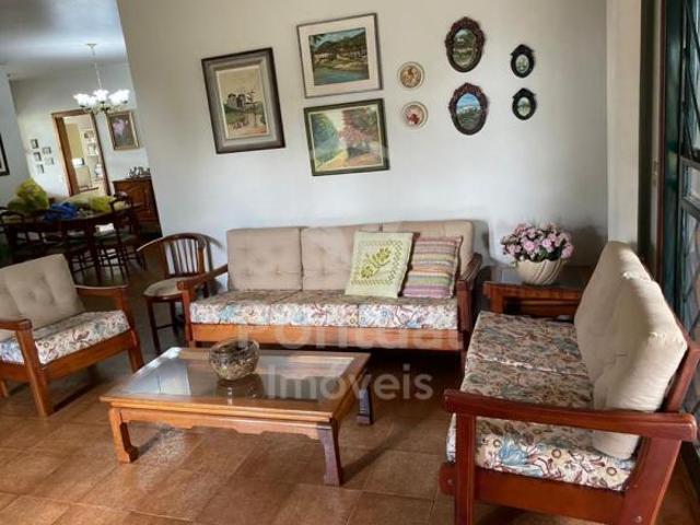 Casa com 3 quantos sendo 1 suite master à venda, Cidade Jardim, UBERLANDIA MG