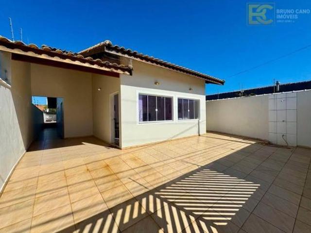 Casa com 3 Quartas à 100m do Mar Maria Helena Novaes Peruíbe/SP