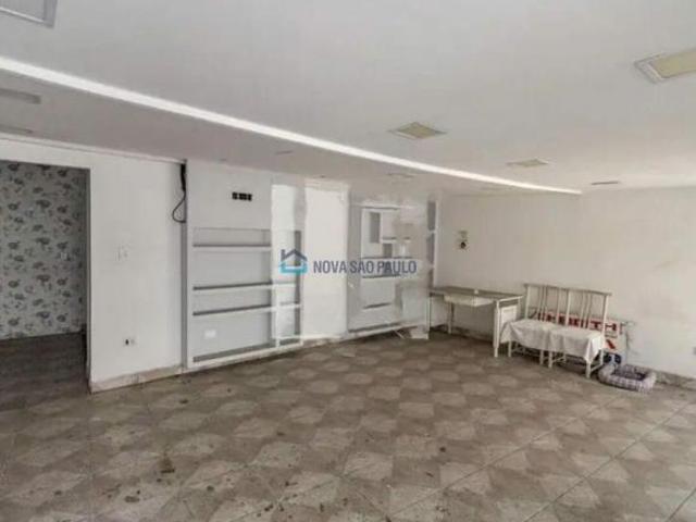 Casa com 3 Quartos, 3 Vagas e Quintal na Vila Mariana