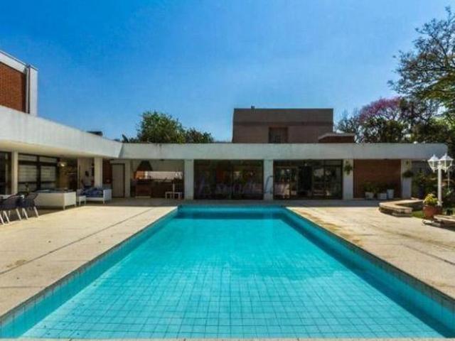Casa com 3 quartos 3 suítes, 4 vagas, 634 m² Alto de Pinheiros, São Paulo SP
