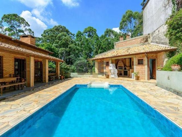 Casa com 3 Quartos/ 3 suítes para venda Granja Viana Cotia SP