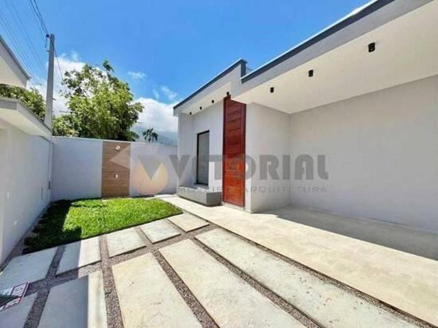 Casa à venda em Caraguatatuba, Massaguaçu, com 3 quartos, 116m²