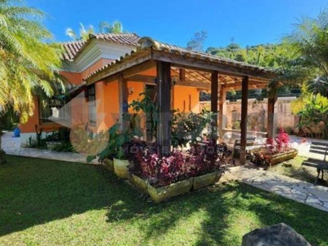 Casa com 3 quartos, 130m², à venda em São Sebastião, São Francisco da Praia