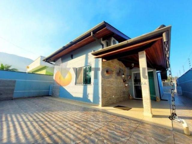 Casa com 3 quartos, 132m², à venda em Caraguatatuba, Massaguaçu