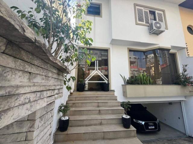 Casa com 3 quartos, 196 m², aluguel por R$ 15.000/mês ou à venda por R$ 1.899.900