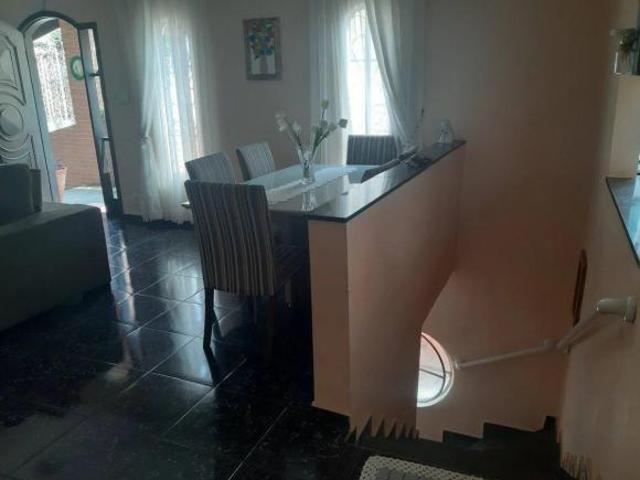 Casa com 3 quartos, 198m², à venda em São Paulo, Vila Nivi