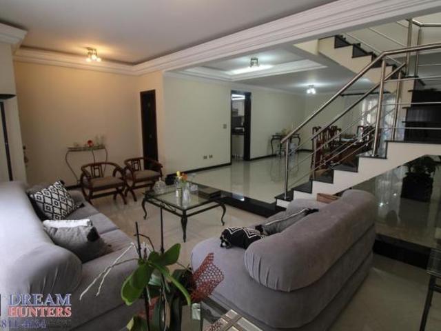 Casa com 3 Quartos 1 suíte, 4 vagas, no Bairro Portão