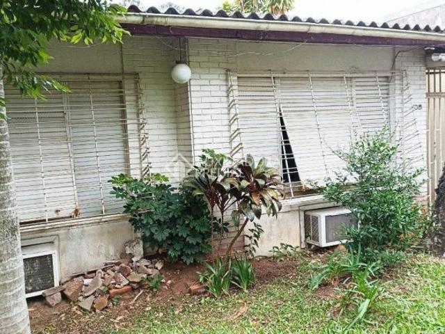 Casa com 3 quartos 1 suíte 4 vagas no Bairro São Sebastião