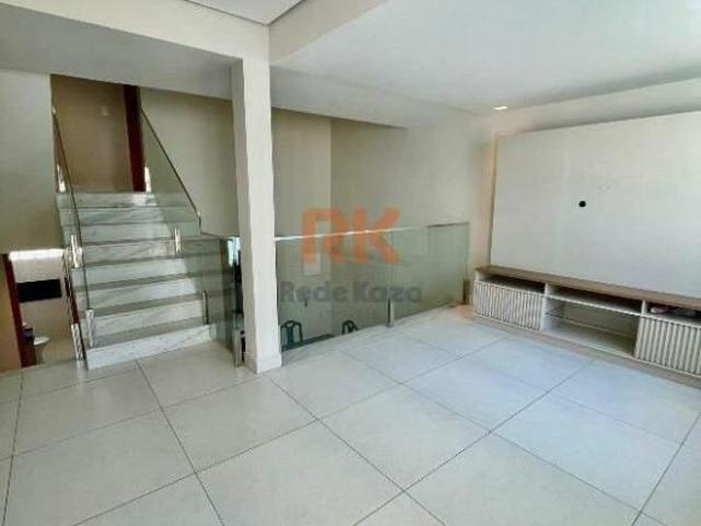 Casa com 3 quartos 1 suíte 1 vaga 138m² de aréa construída, Bairro Candida Ferreira Contagem