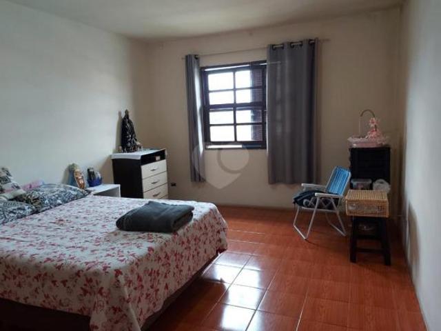 Casa com 3 quartos, 1 suite, 1 vaga à venda em Uberaba PR